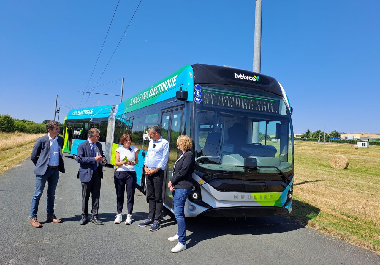 Saint-Nazaire Agglomération découvre son premier GX 437 ELEC LINIUM ...