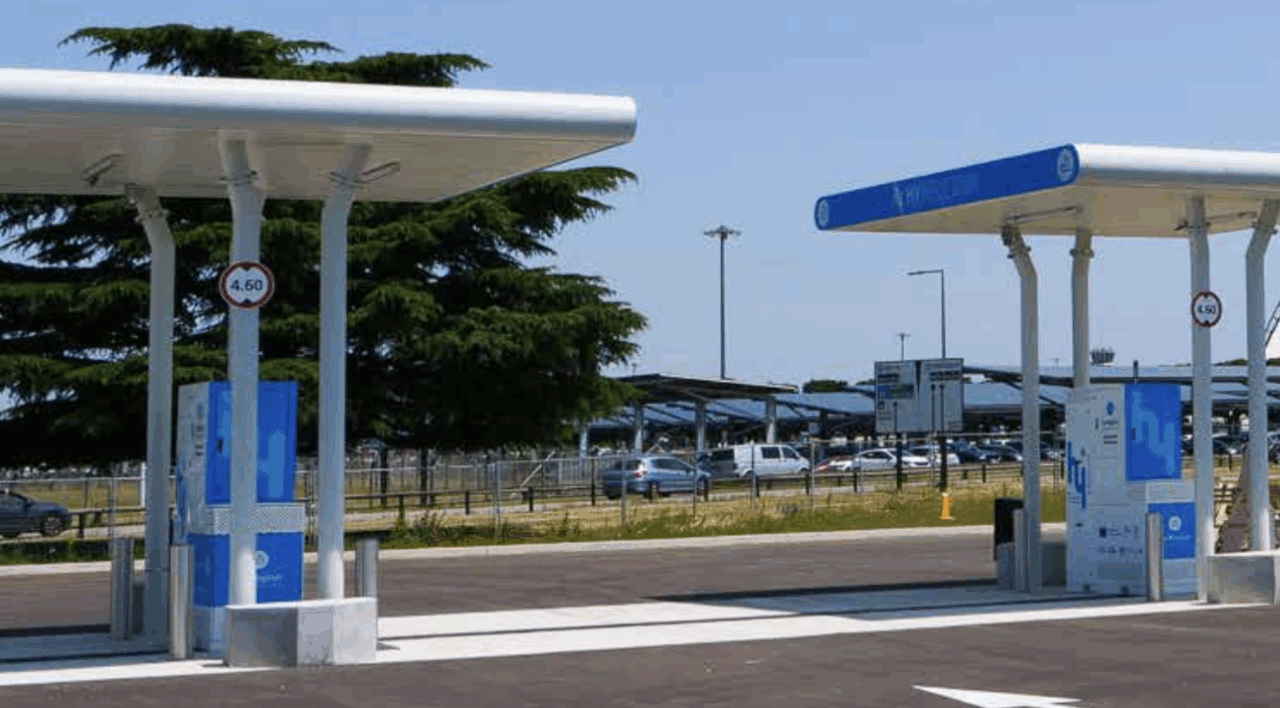 HYmpulsion inaugure la station hydrogène de Lyon-Saint Exupéry | Car ...